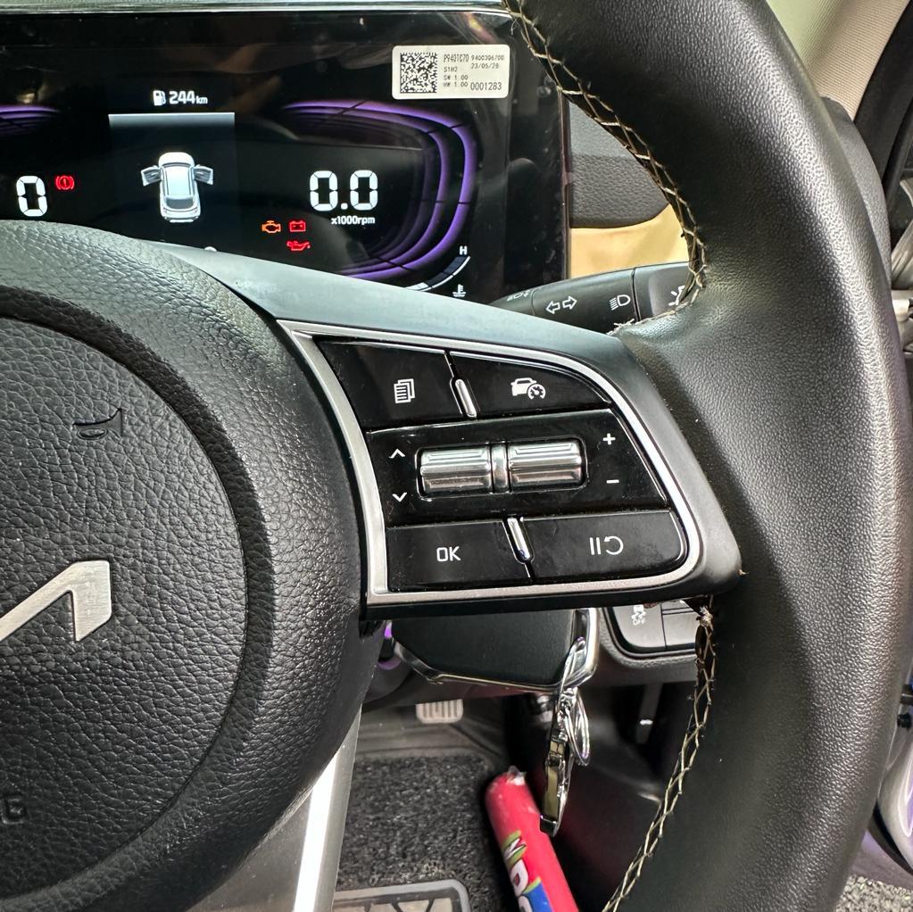 Kia Seltos Convenience Combo: Steering Audio Control & Cruise Control ...